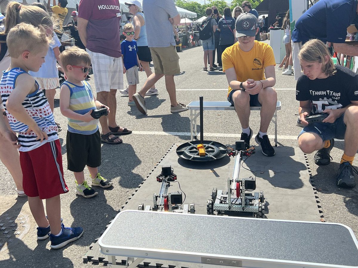 Upper St. Clair robotics club receives donation - The Almanac